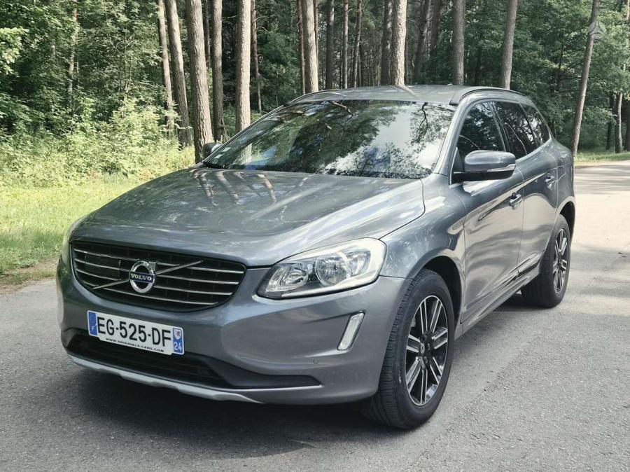 Pelēks Volvo XC60 2016 Viļņa, ar dzinēja tilpumu 2.40 L un nobraukumu 222 tūkst. km par 14850 €, foto 3 vietnē AUTOMOTO.COM.LV