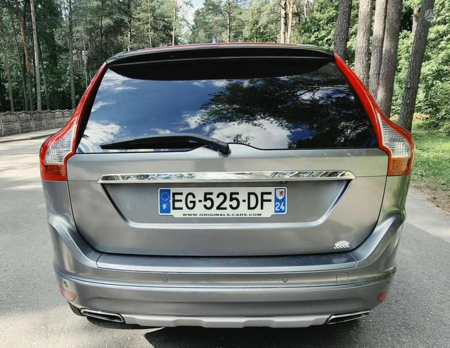 Pelēks Volvo XC60 2016 Viļņa, ar dzinēja tilpumu 2.40 L un nobraukumu 222 tūkst. km par 14850 €, foto 14 vietnē AUTOMOTO.COM.LV