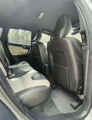 Pelēks Volvo XC60 2016 Viļņa, ar dzinēja tilpumu 2.40 L un nobraukumu 222 tūkst. km par 14850 €, foto 20 vietnē AUTOMOTO.COM.LV