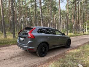 Grey Volvo XC60 2016 in Riga, with an engine capacity of 2.40 L and mileage of 205 thousand km for 11490 €, photo 7 on AUTOMOTO.COM.LV