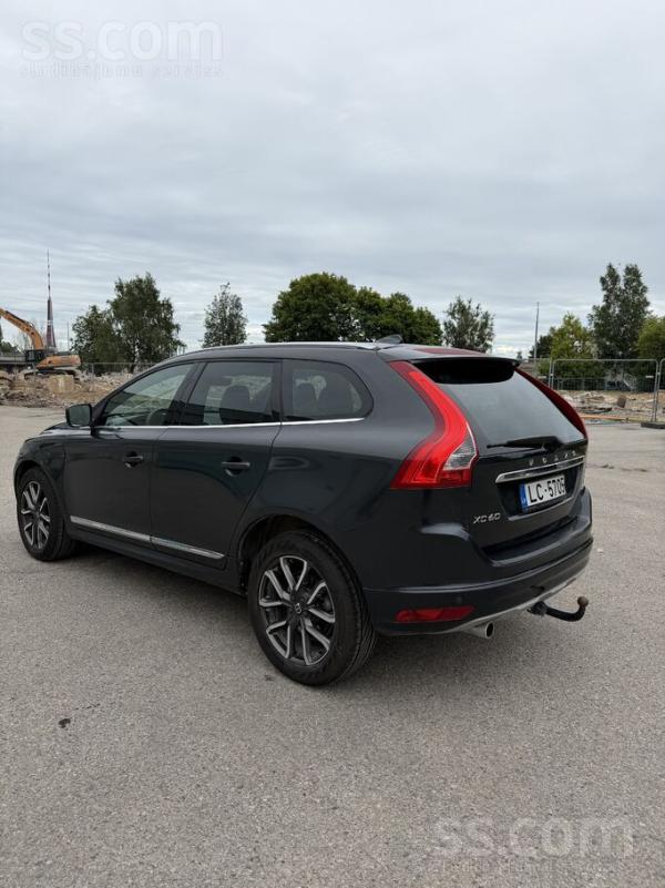 Pelēks Volvo XC60 2016 Rīga, ar dzinēja tilpumu 2.00 L un nobraukumu 189 tūkst. km par 10000 €, foto 3 vietnē AUTOMOTO.COM.LV