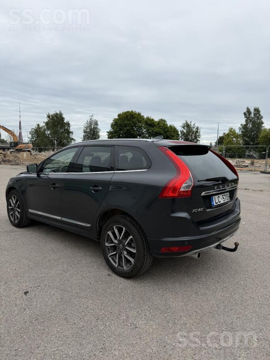 Grey Volvo XC60 2016 in Riga, with an engine capacity of 2.00 L and mileage of 189 thousand km for 10000 €, photo 4 on AUTOMOTO.COM.LV