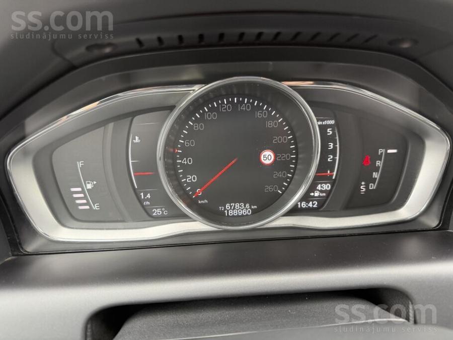 Grey Volvo XC60 2016 in Riga, with an engine capacity of 2.00 L and mileage of 189 thousand km for 10000 €, photo 18 on AUTOMOTO.COM.LV