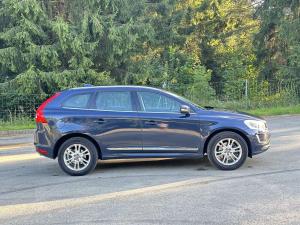 Grey Volvo XC60 2016 in Pakruojis, with an engine capacity of 2.40 L and mileage of 278 thousand km for 4800 €, photo 9 on AUTOMOTO.COM.LV