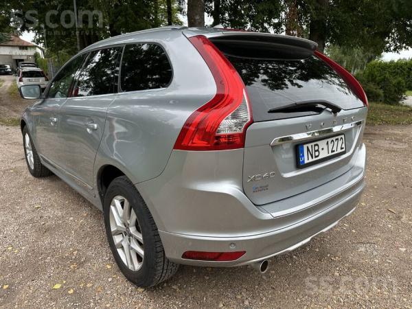 Pelēks Volvo XC60 2016 Rīga, ar dzinēja tilpumu 2.00 L un nobraukumu 0 tūkst. km par 10500 €, foto 3 vietnē AUTOMOTO.COM.LV