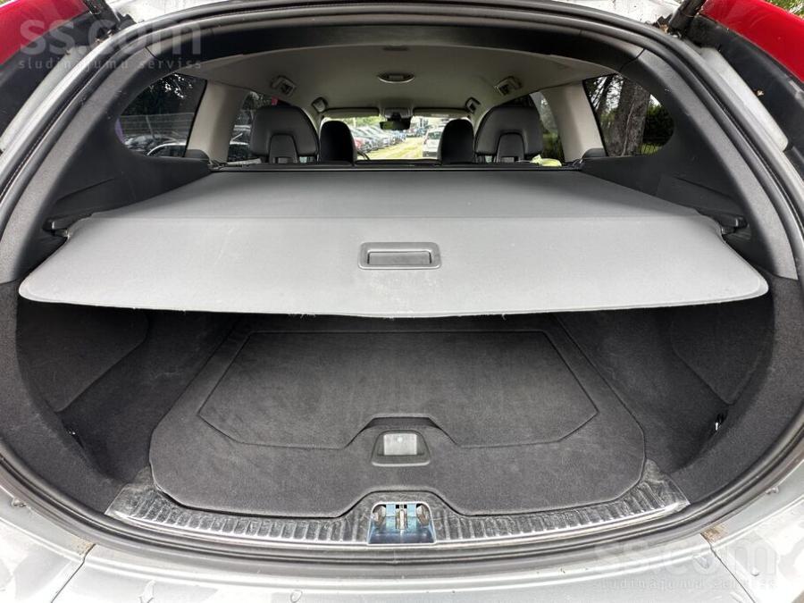 Pelēks Volvo XC60 2016 Rīga, ar dzinēja tilpumu 2.00 L un nobraukumu 0 tūkst. km par 10500 €, foto 16 vietnē AUTOMOTO.COM.LV