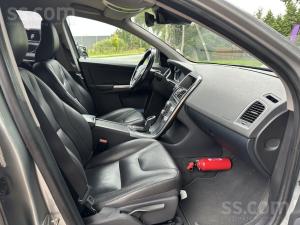 Pelēks Volvo XC60 2016 Rīga, ar dzinēja tilpumu 2.00 L un nobraukumu 0 tūkst. km par 10500 €, foto 19 vietnē AUTOMOTO.COM.LV