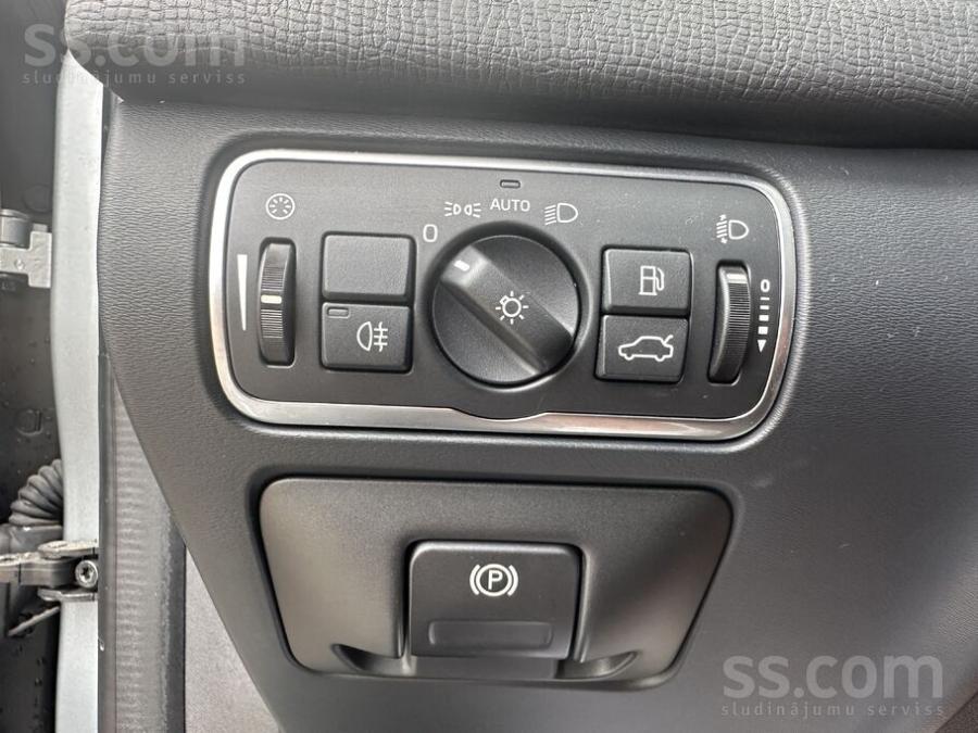 Pelēks Volvo XC60 2016 Rīga, ar dzinēja tilpumu 2.00 L un nobraukumu 0 tūkst. km par 10500 €, foto 29 vietnē AUTOMOTO.COM.LV