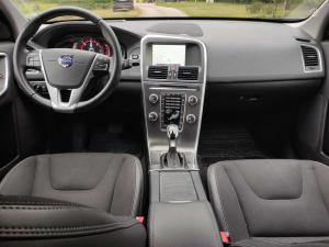 Pelēks Volvo XC60 2016 Viļņa, ar dzinēja tilpumu 2.40 L un nobraukumu 125 tūkst. km par 14100 €, foto 10 vietnē AUTOMOTO.COM.LV