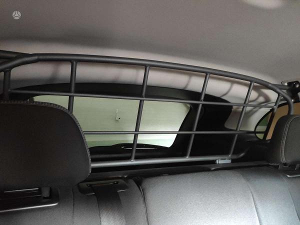 Grey Volvo XC60 2016 in Vilnius, with an engine capacity of 2.40 L and mileage of 125 thousand km for 14100 €, photo 11 on AUTOMOTO.COM.LV