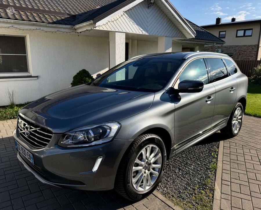 Pelēks Volvo XC60 2016 Kauņa, ar dzinēja tilpumu 2.40 L un nobraukumu 262 tūkst. km par 14850 €, foto 1 vietnē AUTOMOTO.COM.LV