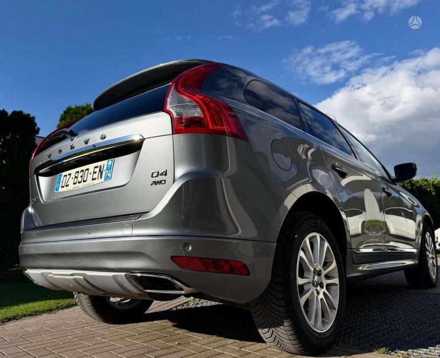 Pelēks Volvo XC60 2016 Kauņa, ar dzinēja tilpumu 2.40 L un nobraukumu 262 tūkst. km par 14850 €, foto 4 vietnē AUTOMOTO.COM.LV
