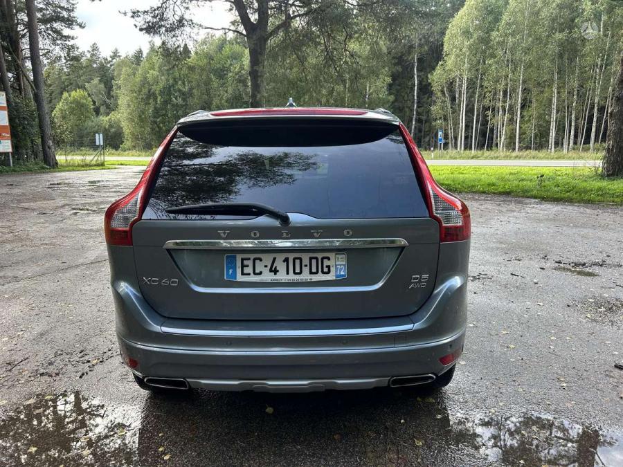 Pelēks Volvo XC60 2016 Tauragė, ar dzinēja tilpumu 2.40 L un nobraukumu 300 tūkst. km par 12450 €, foto 7 vietnē AUTOMOTO.COM.LV