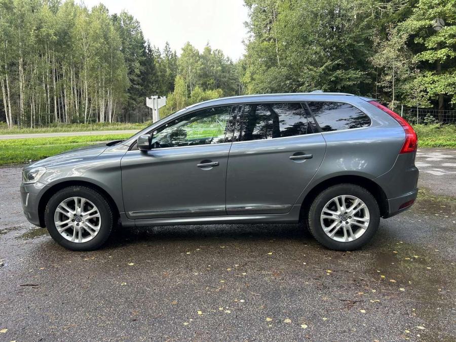 Pelēks Volvo XC60 2016 Tauragė, ar dzinēja tilpumu 2.40 L un nobraukumu 300 tūkst. km par 12450 €, foto 9 vietnē AUTOMOTO.COM.LV