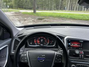 Pelēks Volvo XC60 2016 Tauragė, ar dzinēja tilpumu 2.40 L un nobraukumu 300 tūkst. km par 12450 €, foto 21 vietnē AUTOMOTO.COM.LV