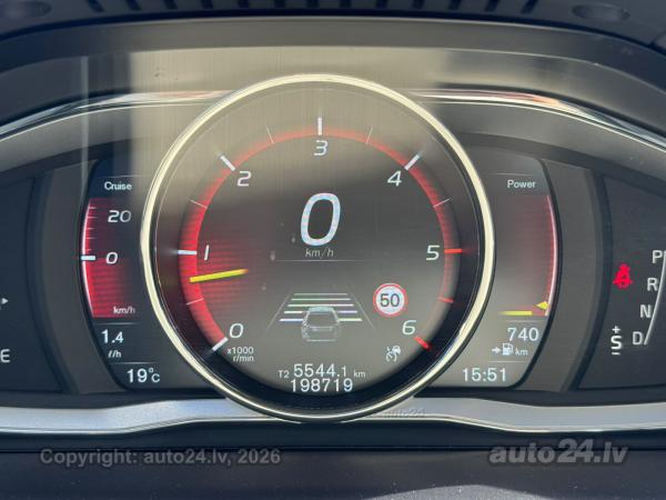 Pelēks Volvo XC60 2016 Saue, ar dzinēja tilpumu 2.40 L un nobraukumu 199 tūkst. km par 16500 €, foto 10 vietnē AUTOMOTO.COM.LV
