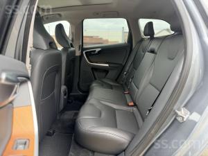 Grey Volvo XC60 2016 in Riga, with an engine capacity of 2.40 L and mileage of 195 thousand km for 15995 €, photo 8 on AUTOMOTO.COM.LV