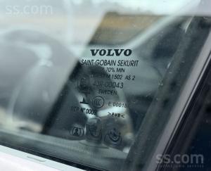 Grey Volvo XC60 2016 in Riga, with an engine capacity of 2.40 L and mileage of 195 thousand km for 15995 €, photo 11 on AUTOMOTO.COM.LV
