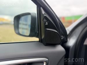Grey Volvo XC60 2016 in Riga, with an engine capacity of 2.40 L and mileage of 195 thousand km for 15995 €, photo 13 on AUTOMOTO.COM.LV