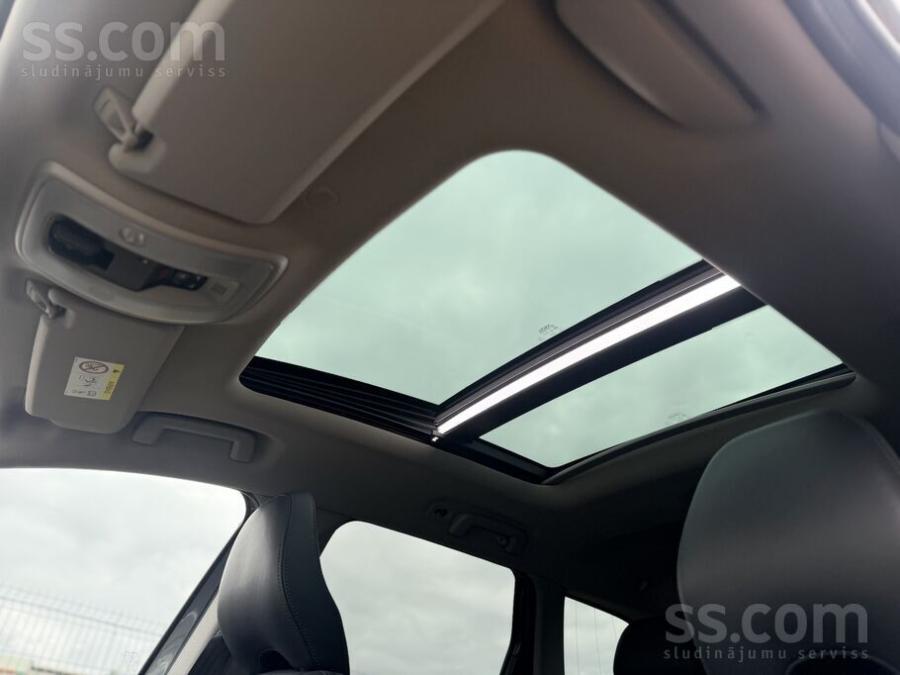 Grey Volvo XC60 2016 in Riga, with an engine capacity of 2.40 L and mileage of 195 thousand km for 15995 €, photo 14 on AUTOMOTO.COM.LV