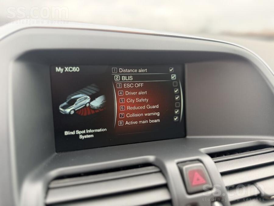 Grey Volvo XC60 2016 in Riga, with an engine capacity of 2.40 L and mileage of 195 thousand km for 15995 €, photo 24 on AUTOMOTO.COM.LV