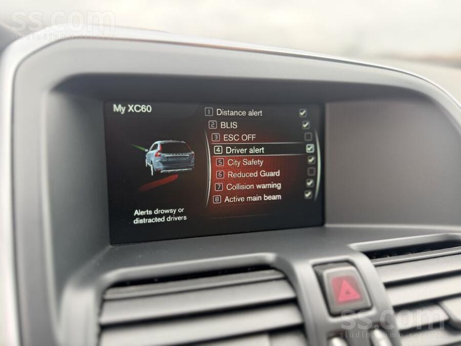 Grey Volvo XC60 2016 in Riga, with an engine capacity of 2.40 L and mileage of 195 thousand km for 15995 €, photo 25 on AUTOMOTO.COM.LV