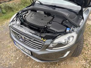 Grey Volvo XC60 2016 in Riga, with an engine capacity of 2.40 L and mileage of 195 thousand km for 15995 €, photo 35 on AUTOMOTO.COM.LV