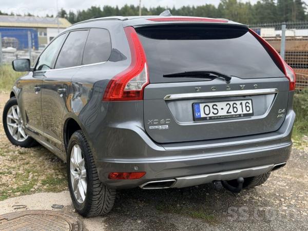 Pelēks Volvo XC60 2016 Rīga, ar dzinēja tilpumu 2.40 L un nobraukumu 195 tūkst. km par 15995 €, foto 3 vietnē AUTOMOTO.COM.LV