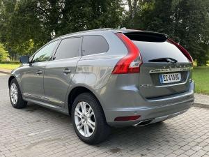 Grey Volvo XC60 2016 in Taurage, with an engine capacity of 2.40 L and mileage of 325 thousand km for 11450 €, photo 7 on AUTOMOTO.COM.LV