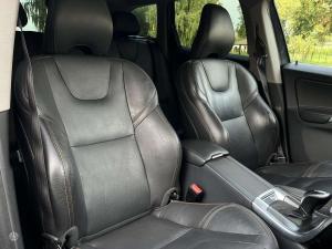 Grey Volvo XC60 2016 in Taurage, with an engine capacity of 2.40 L and mileage of 325 thousand km for 11450 €, photo 12 on AUTOMOTO.COM.LV