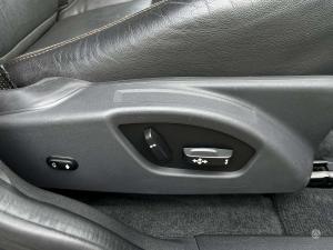 Grey Volvo XC60 2016 in Taurage, with an engine capacity of 2.40 L and mileage of 325 thousand km for 11450 €, photo 13 on AUTOMOTO.COM.LV