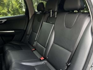 Grey Volvo XC60 2016 in Taurage, with an engine capacity of 2.40 L and mileage of 325 thousand km for 11450 €, photo 15 on AUTOMOTO.COM.LV