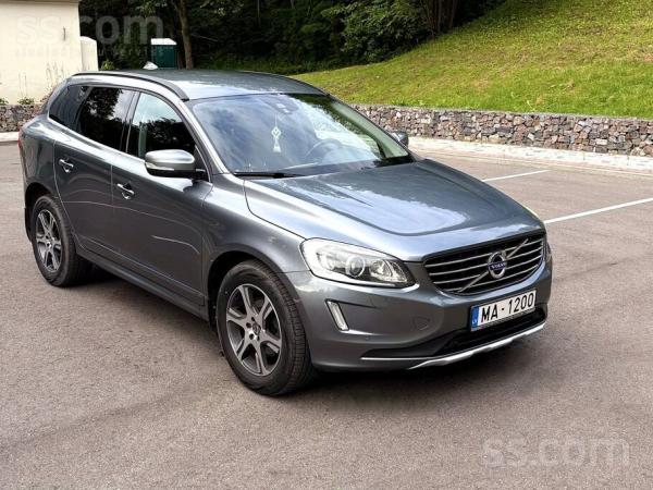 Pelēks Volvo XC60 2016 Cēsis, ar dzinēja tilpumu 2.40 L un nobraukumu 288 tūkst. km par 11500 €, foto 1 vietnē AUTOMOTO.COM.LV