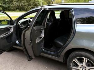 Pelēks Volvo XC60 2016 Cēsis, ar dzinēja tilpumu 2.40 L un nobraukumu 288 tūkst. km par 11500 €, foto 6 vietnē AUTOMOTO.COM.LV