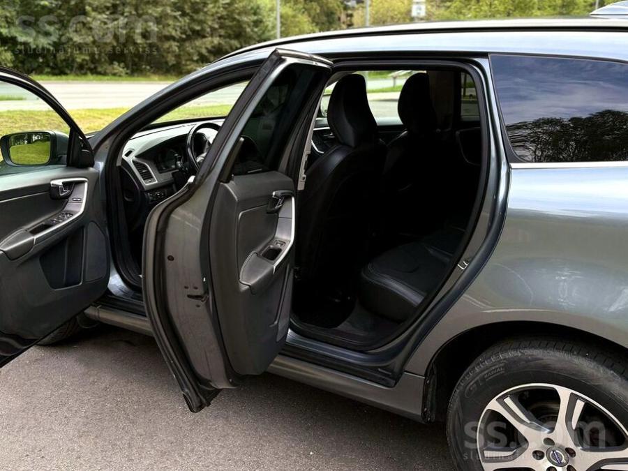 Pelēks Volvo XC60 2016 Cēsis, ar dzinēja tilpumu 2.40 L un nobraukumu 288 tūkst. km par 11500 €, foto 6 vietnē AUTOMOTO.COM.LV