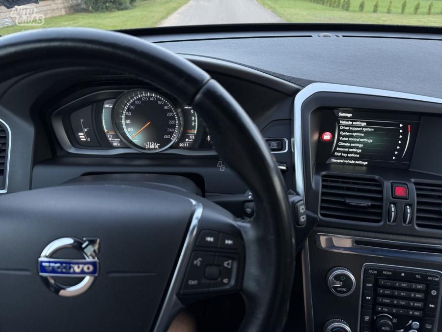 Grey Volvo XC60 2016 in Kretinga, with an engine capacity of 2.00 L and mileage of 216 thousand km for 11999 €, photo 15 on AUTOMOTO.COM.LV