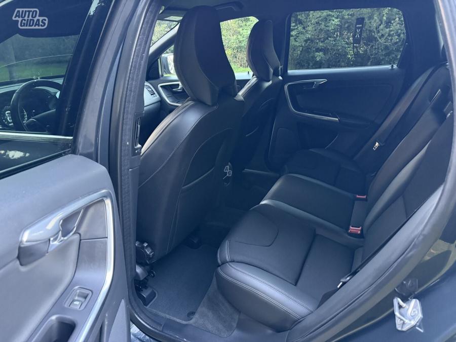 Grey Volvo XC60 2016 in Kretinga, with an engine capacity of 2.00 L and mileage of 216 thousand km for 11999 €, photo 31 on AUTOMOTO.COM.LV