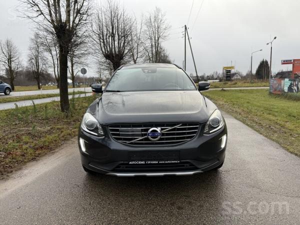 Grey Volvo XC60 2017 in Ogre, with an engine capacity of 2.40 L and mileage of 240 thousand km for 15799 €, photo 2 on AUTOMOTO.COM.LV