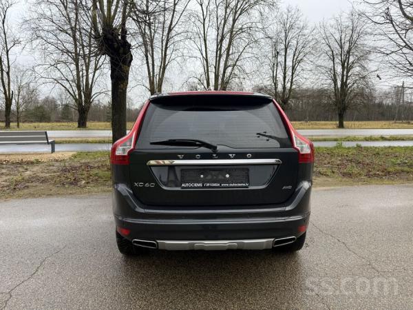 Grey Volvo XC60 2017 in Ogre, with an engine capacity of 2.40 L and mileage of 240 thousand km for 15799 €, photo 8 on AUTOMOTO.COM.LV