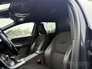 Grey Volvo XC60 2017 in Ogre, with an engine capacity of 2.40 L and mileage of 240 thousand km for 15499 €, photo 13 on AUTOMOTO.COM.LV