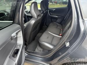 Grey Volvo XC60 2017 in Ogre, with an engine capacity of 2.40 L and mileage of 240 thousand km for 15499 €, photo 14 on AUTOMOTO.COM.LV