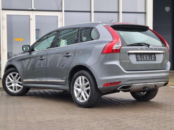 Pelēks Volvo XC60 2017 Viļņa, ar dzinēja tilpumu 2.40 L un nobraukumu 165 tūkst. km par 17850 €, foto 5 vietnē AUTOMOTO.COM.LV