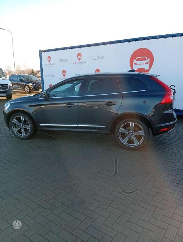 Grey Volvo XC60 2017 in Taurage, with an engine capacity of 1.97 L and mileage of 250 thousand km for 12600 €, photo 8 on AUTOMOTO.COM.LV