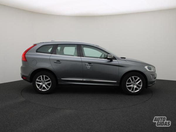 Grey Volvo XC60 2017 in Vilnius, with an engine capacity of 2.00 L and mileage of 190 thousand km for 16299 €, photo 9 on AUTOMOTO.COM.LV