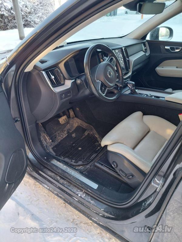 Pelēks Volvo XC60 2017 Tallina, ar dzinēja tilpumu 2.00 L un nobraukumu 193 tūkst. km par 24100 €, foto 5 vietnē AUTOMOTO.COM.LV