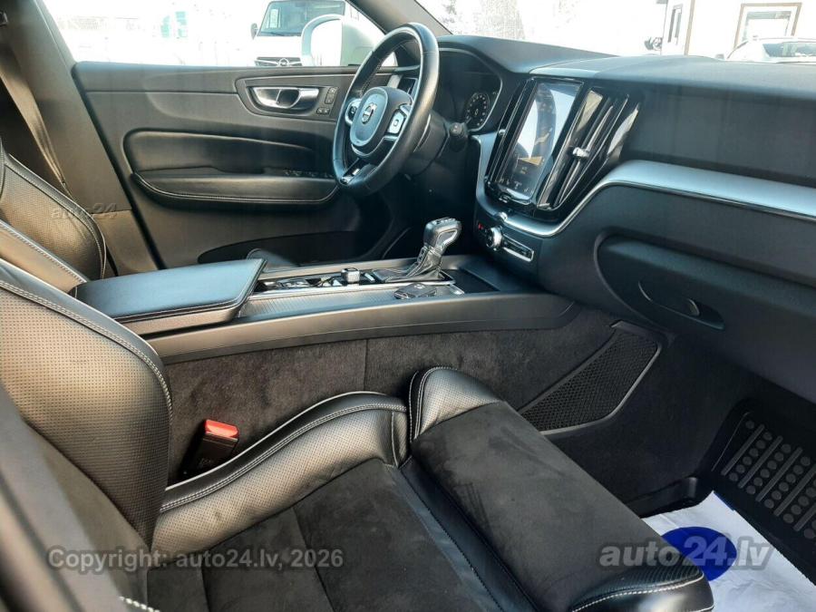 Pelēks Volvo XC60 2017 Tartu, ar dzinēja tilpumu 2.00 L un nobraukumu 204 tūkst. km par 20900 €, foto 16 vietnē AUTOMOTO.COM.LV
