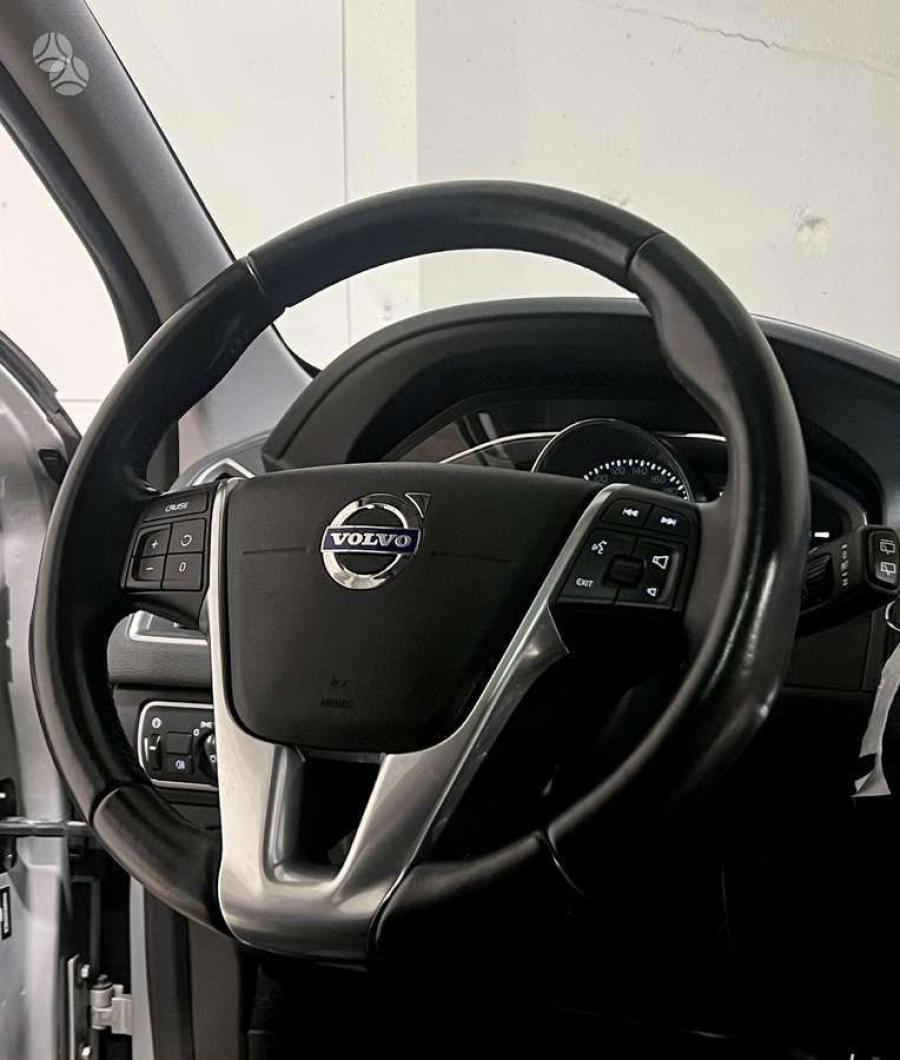 Pelēks Volvo XC60 2017 Klaipėda, ar dzinēja tilpumu 1.97 L un nobraukumu 74 tūkst. km par 13999 €, foto 6 vietnē AUTOMOTO.COM.LV