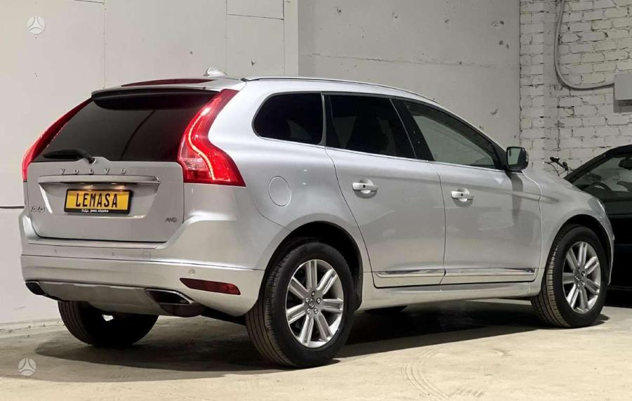 Pelēks Volvo XC60 2017 Klaipėda, ar dzinēja tilpumu 1.97 L un nobraukumu 74 tūkst. km par 13999 €, foto 20 vietnē AUTOMOTO.COM.LV