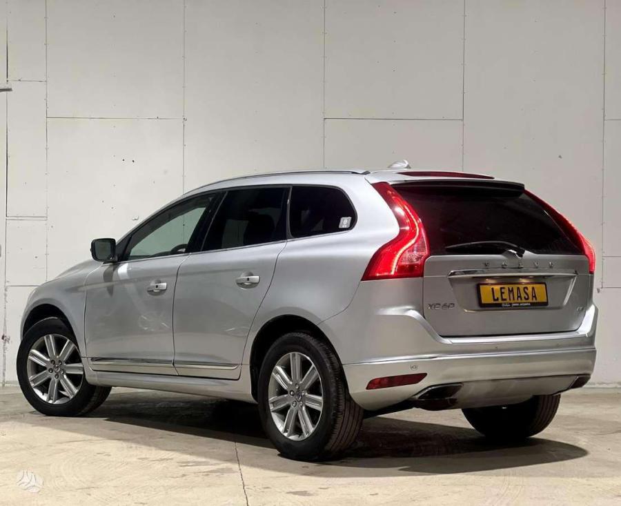 Pelēks Volvo XC60 2017 Klaipėda, ar dzinēja tilpumu 1.97 L un nobraukumu 74 tūkst. km par 13999 €, foto 29 vietnē AUTOMOTO.COM.LV