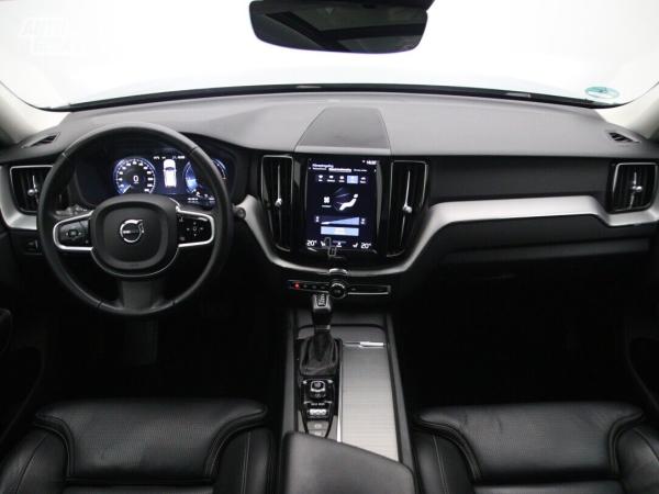 Grey Volvo XC60 2017 in Vilnius, with an engine capacity of 2.00 L and mileage of 224 thousand km for 21699 €, photo 2 on AUTOMOTO.COM.LV